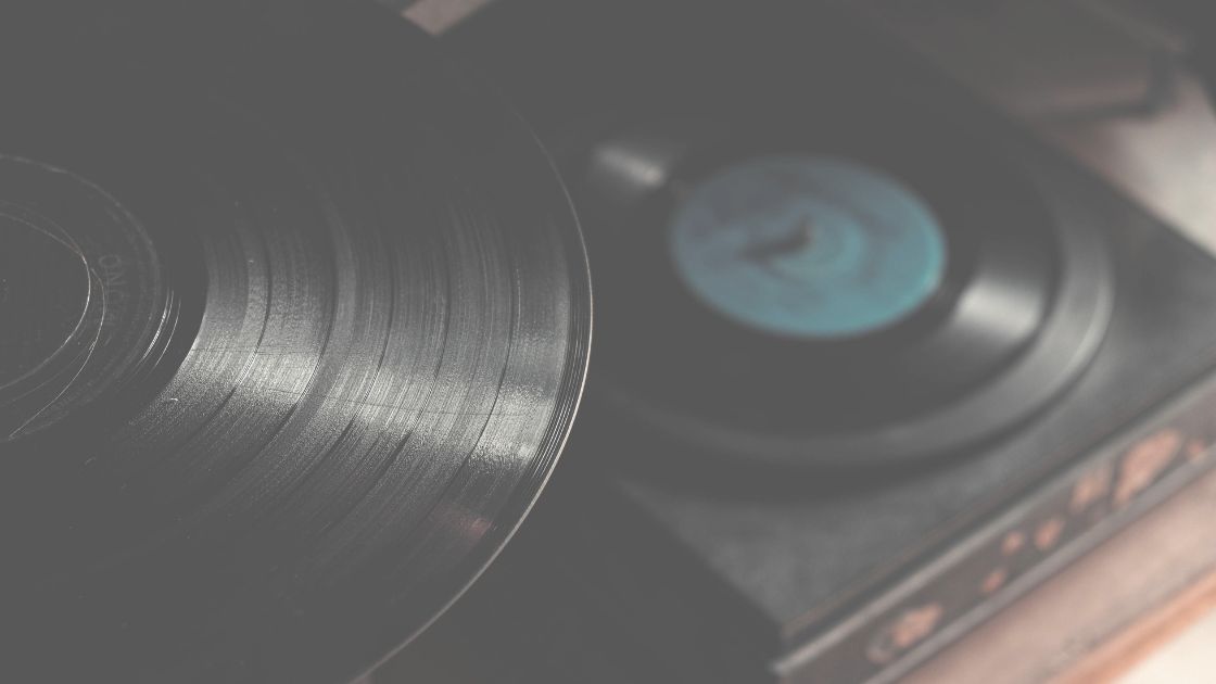 The Battle of Sound: Record Players Versus Radios